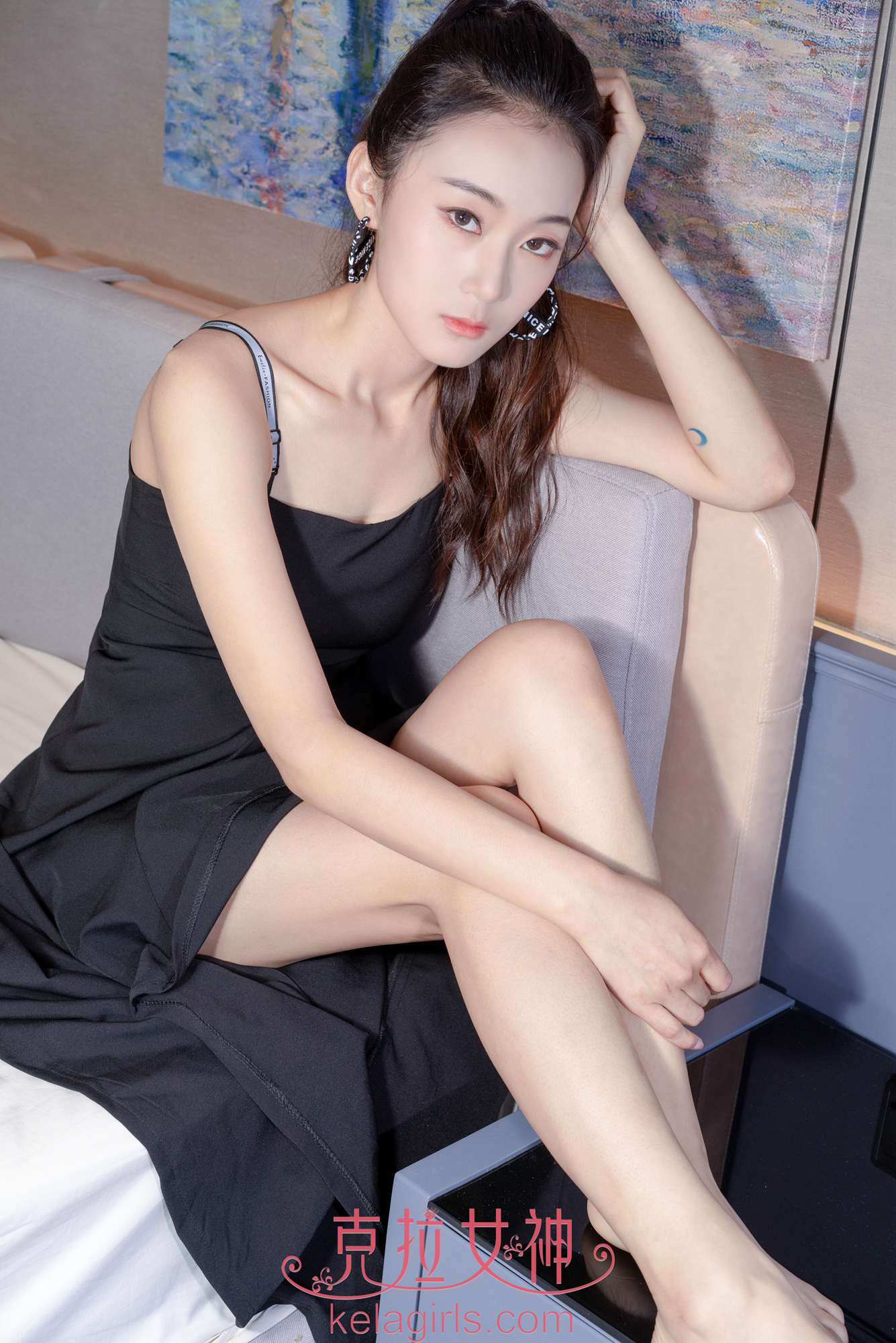 赵敏《脱丝洗袜》-美女写真-高清美女图片-克拉女神美女图片官网